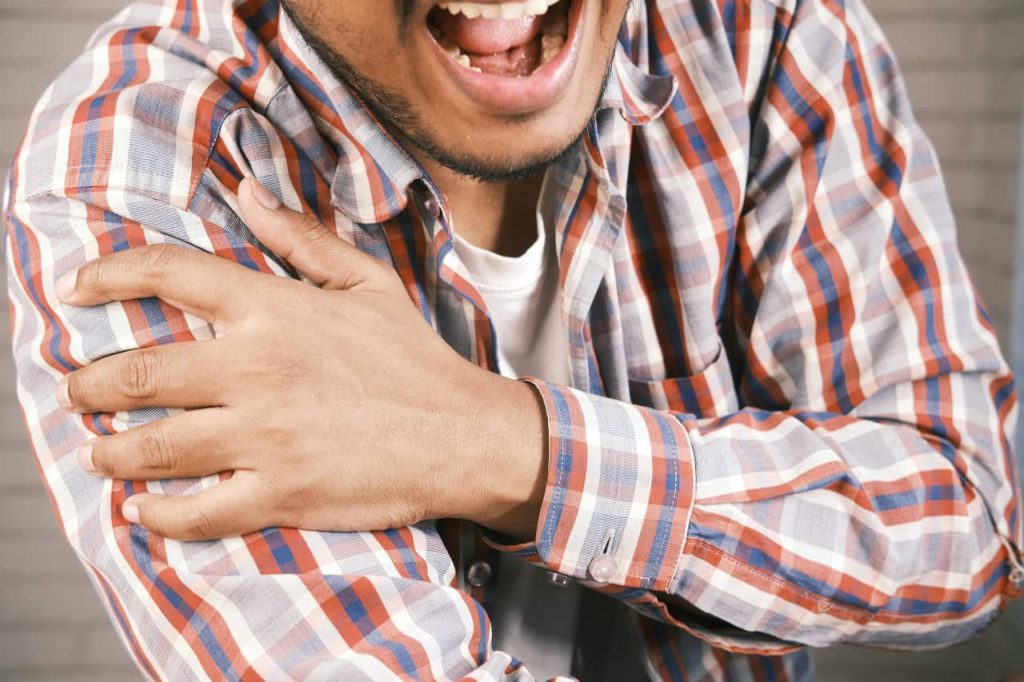 Shoulder Pain After Drinking Alcohol: Causes, And What To Do